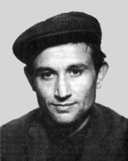 Estambul: Miles conmemoran a Ibrahim Kaypakkaya con un saludo rojo a la ...